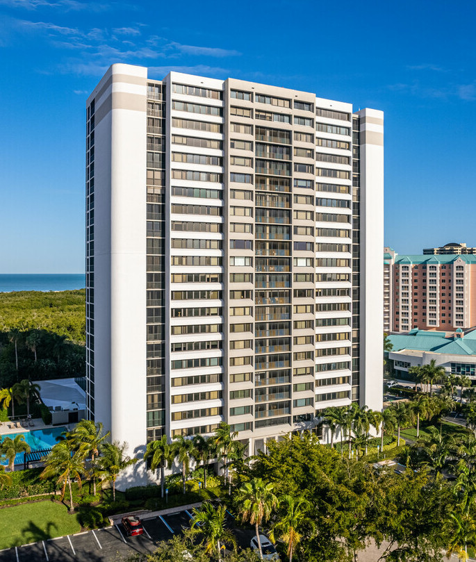 Exploring Pelican Bay–High Rise Condos – Homes for Sale In Olde Naples ...